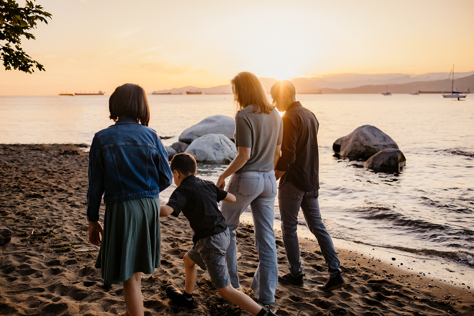 Fun Family Photo Session in Vancouver with Annie!